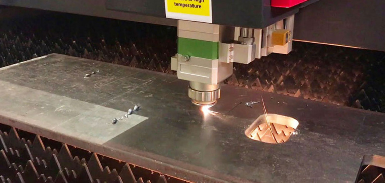 How Does A Laser Cutter Work? CO2 & Fiber Explained | HPC Laser